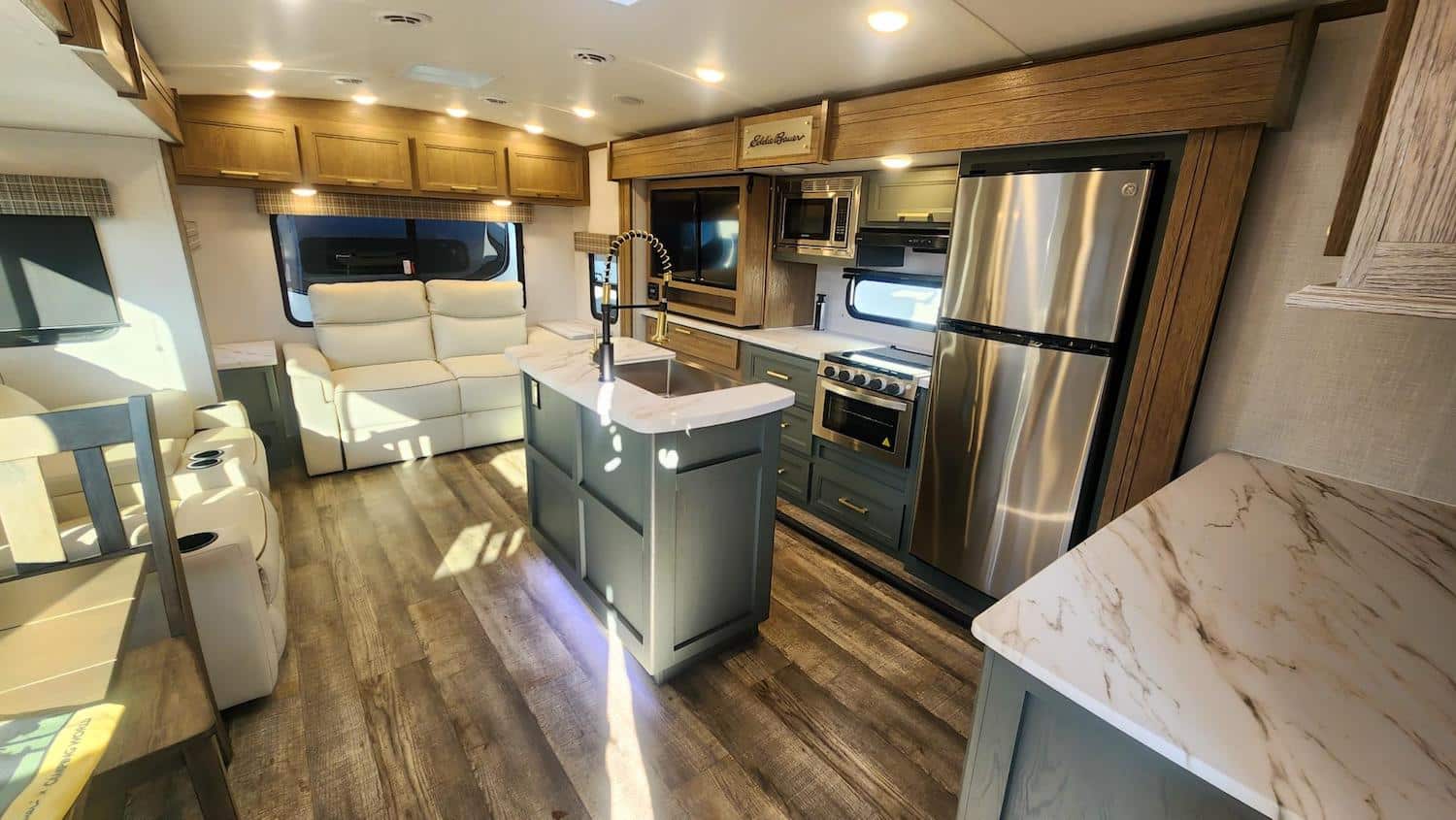 Editors' Choice: Our Favorite RVs from the Hershey RV Show - Camping ...
