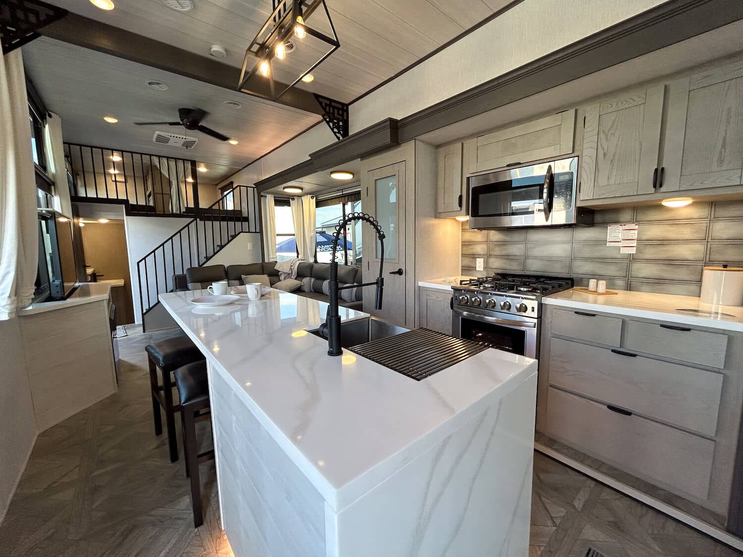 Editors' Choice: Our Favorite RVs from the Hershey RV Show - Camping ...