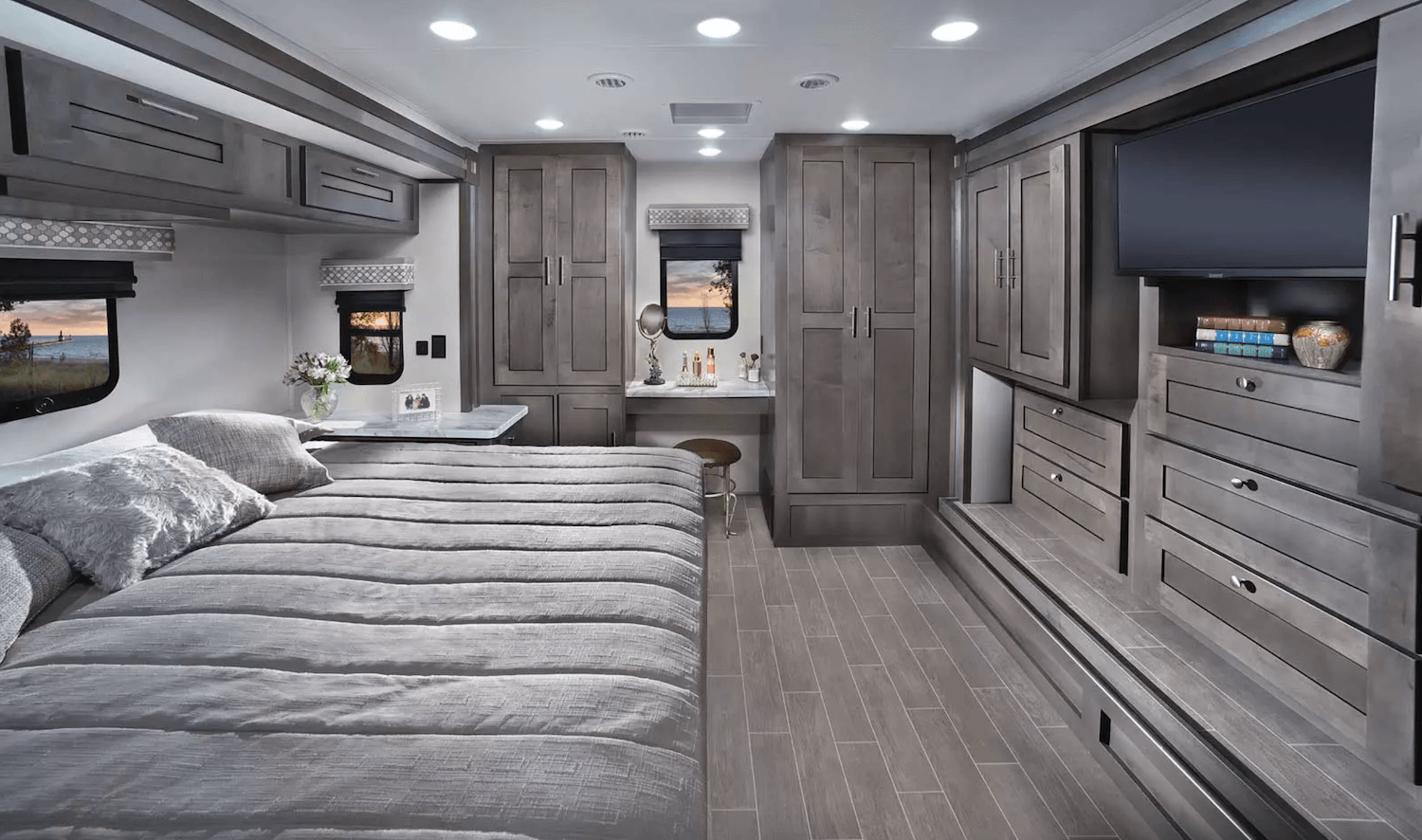 What is the Best RV for Solo Travel? - Camping World Blog