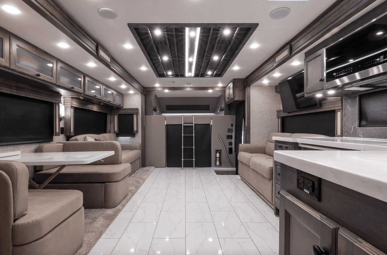 What Are the Best Super C RVs? - Camping World Blog