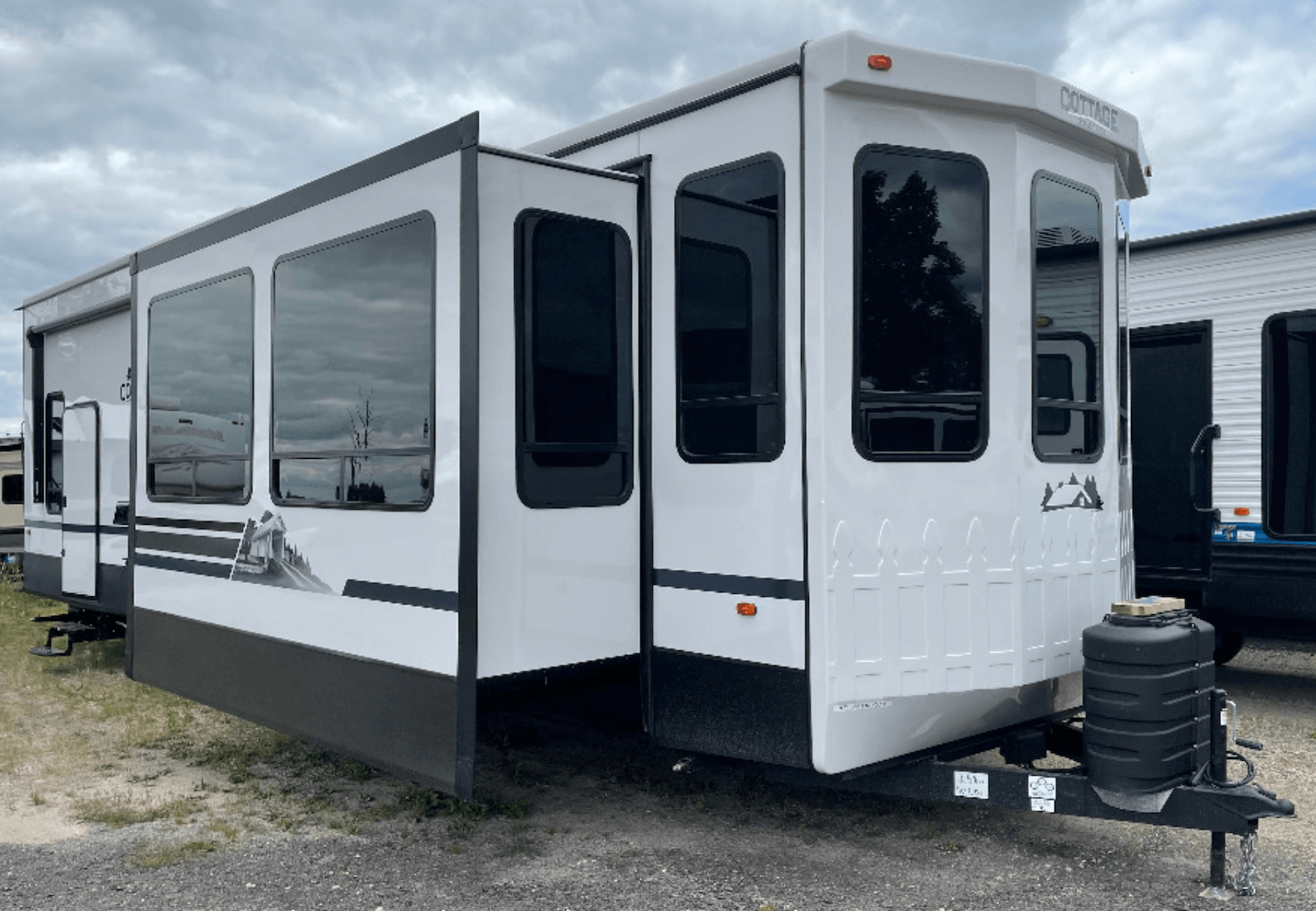 The Best Luxury Destination Trailers - Camping World Blog