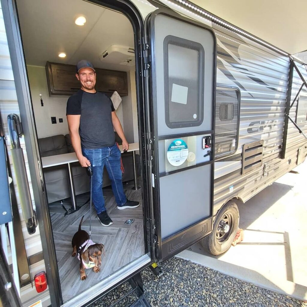 What It's Like Full-time RVing in a 2020 Forest River EVO 178RT ...