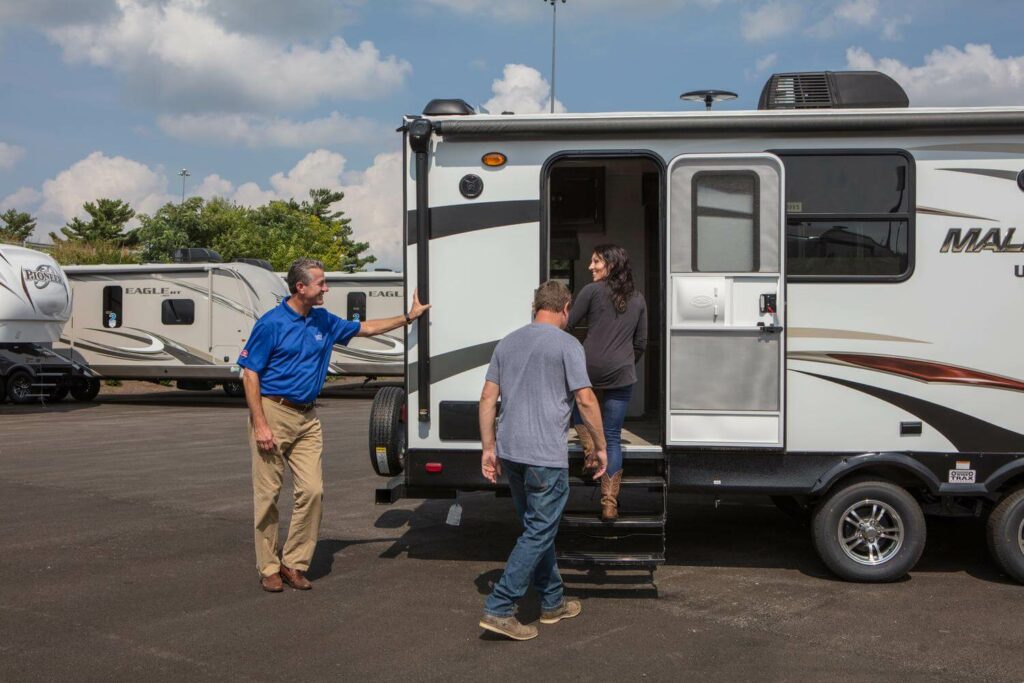 What Is RV Glamping? | Camping World Blog