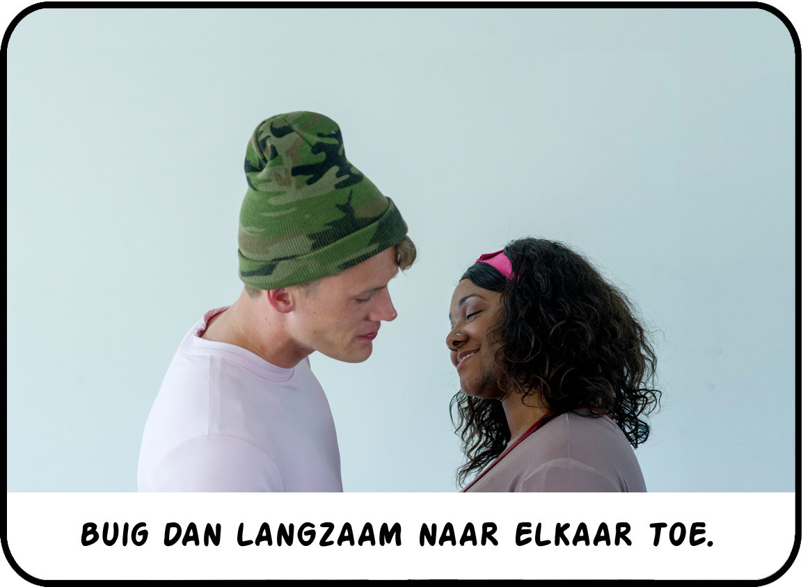 01 Hoe moet je zoenen?: Slides