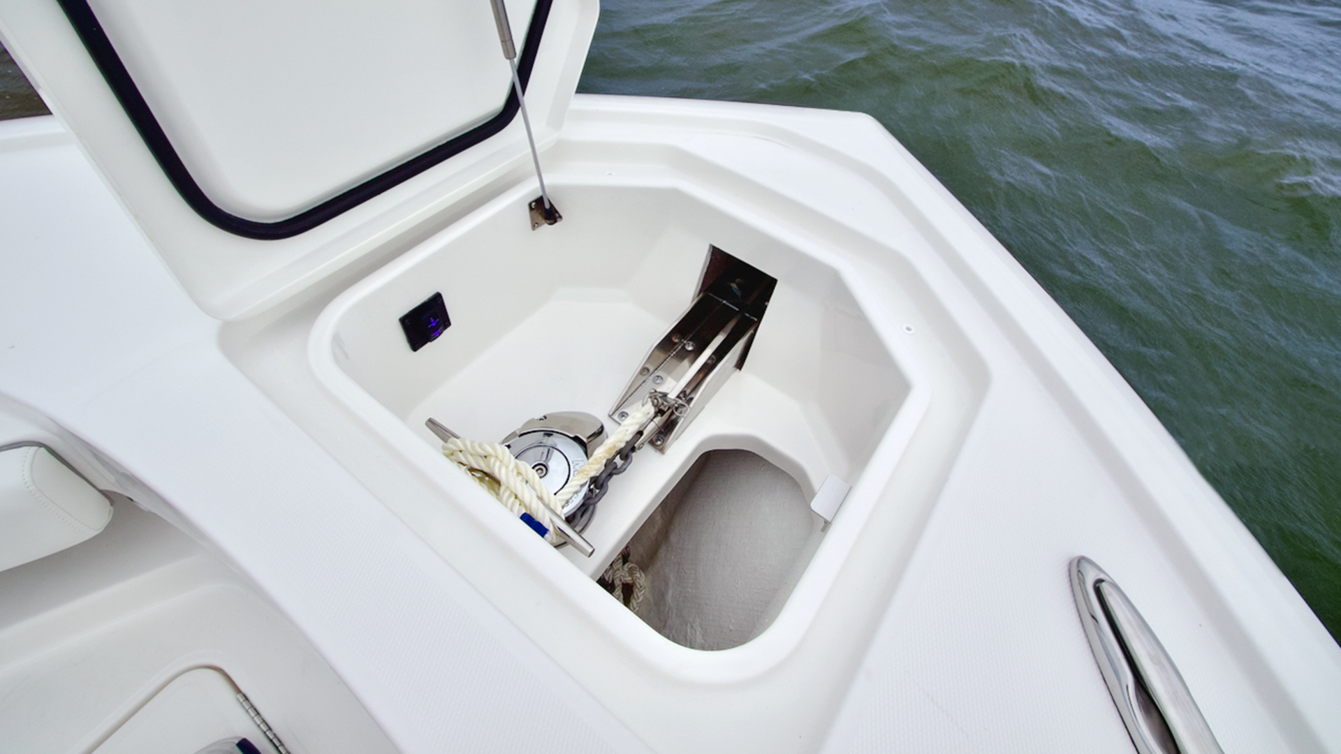 Regulator 28 Center Console - Bluewater Yacht Sales