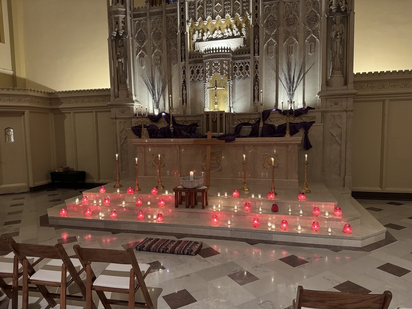 St. Sebastian Catholic Church Milwaukee | Taizé Prayer | Mon, Dec 15th