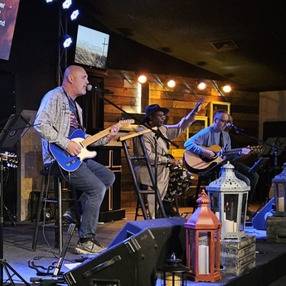 Eagle Pointe Church | What To Expect