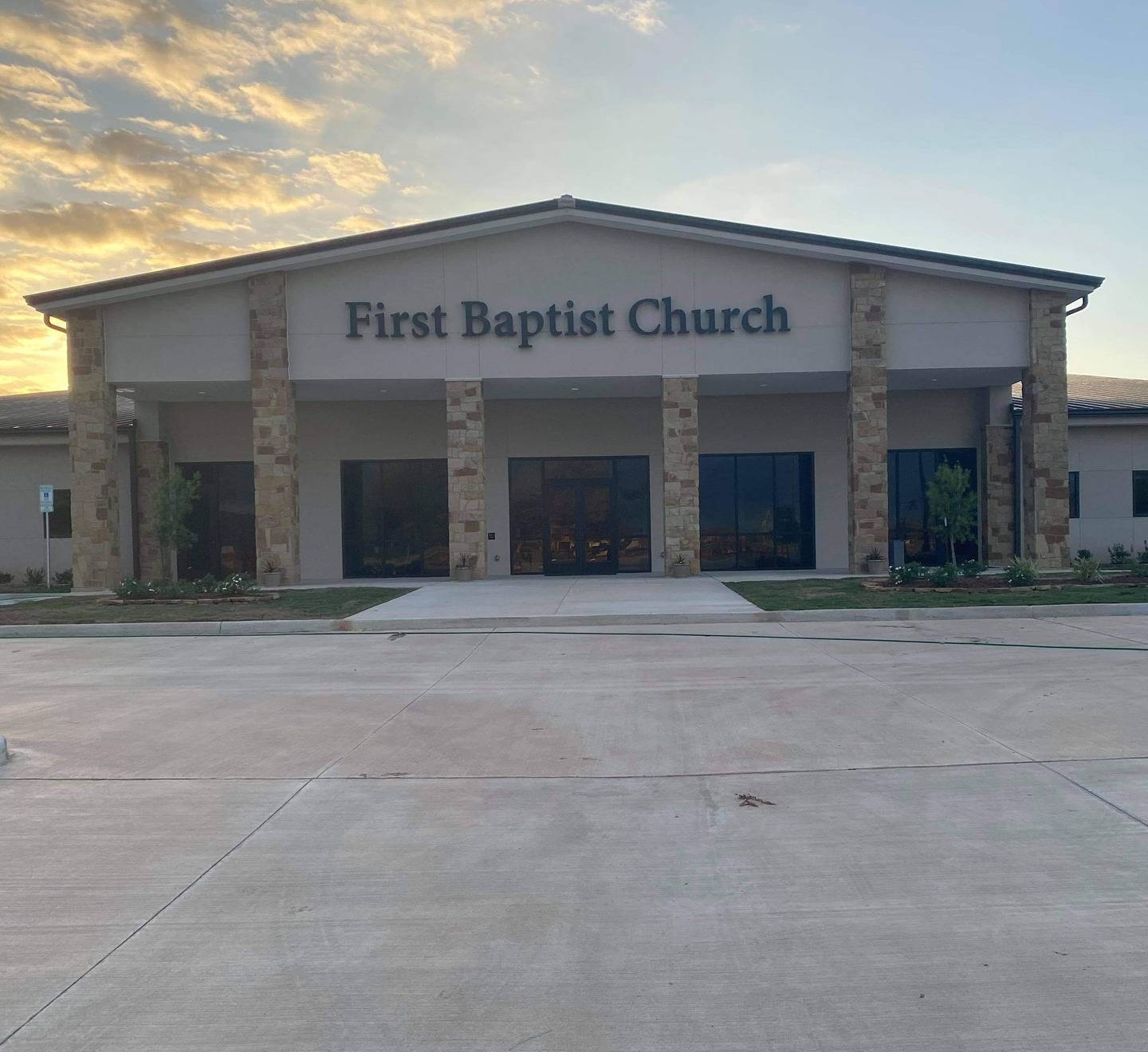 First Baptist Church, Angleton | I'm New