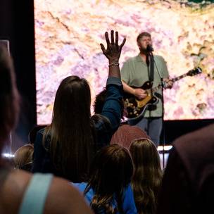 Centerville Community Church | SERVICES