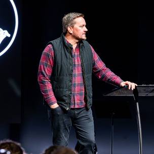 Centerville Community Church | SERVICES