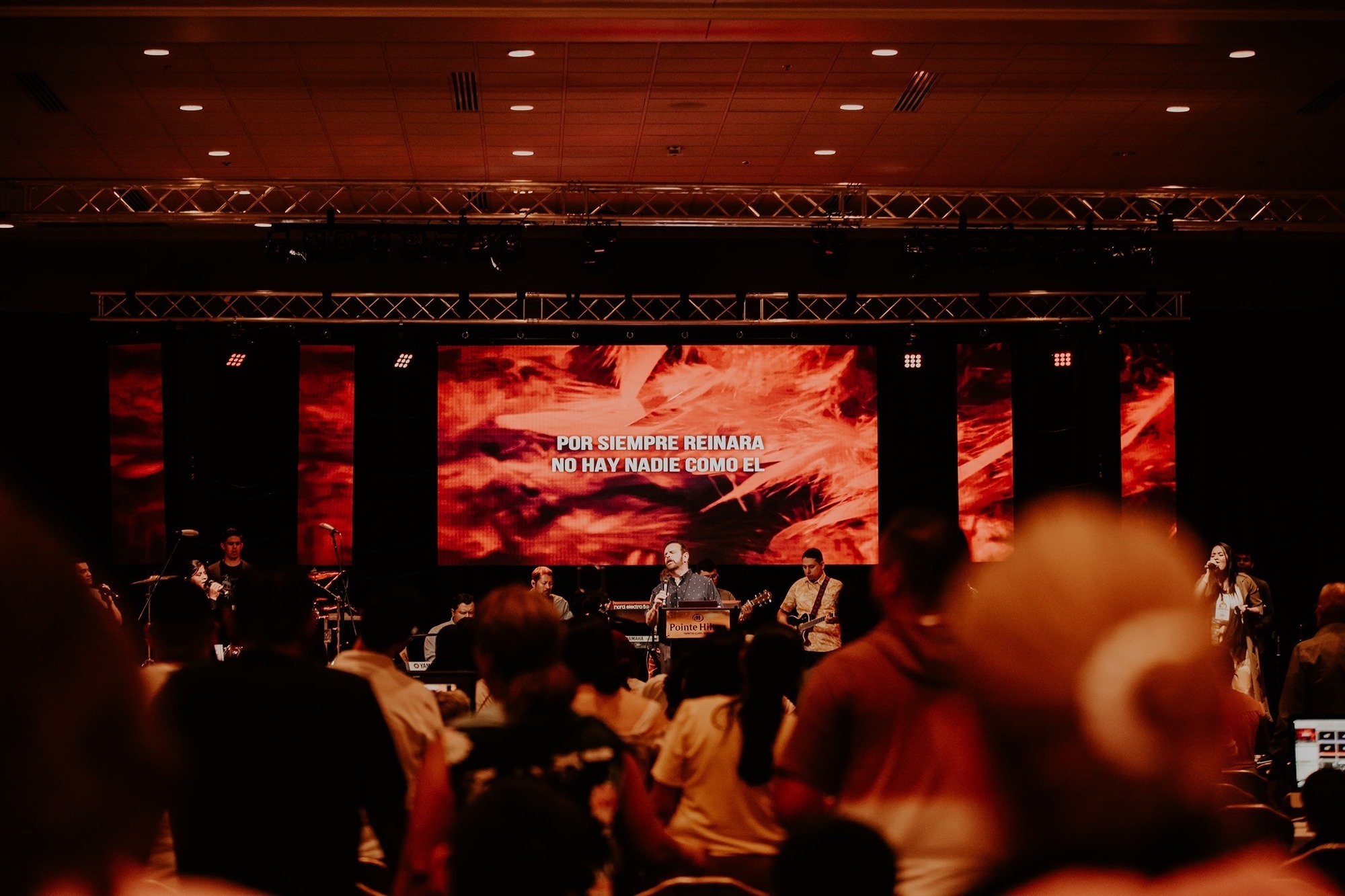 At the Master's Feet Ministries | ¿Qué Puedes Anticipar?