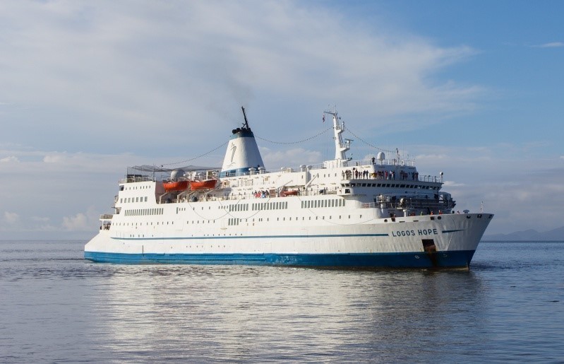 OM Red Letters | operation mobilization