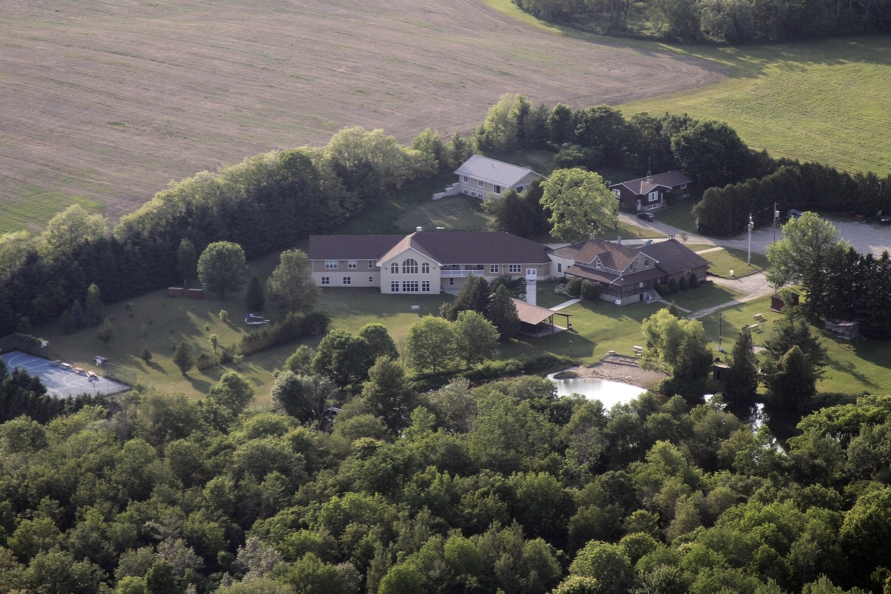 Hidden Acres Mennonite Camp and Retreat Centrered | Volunteer with Us!