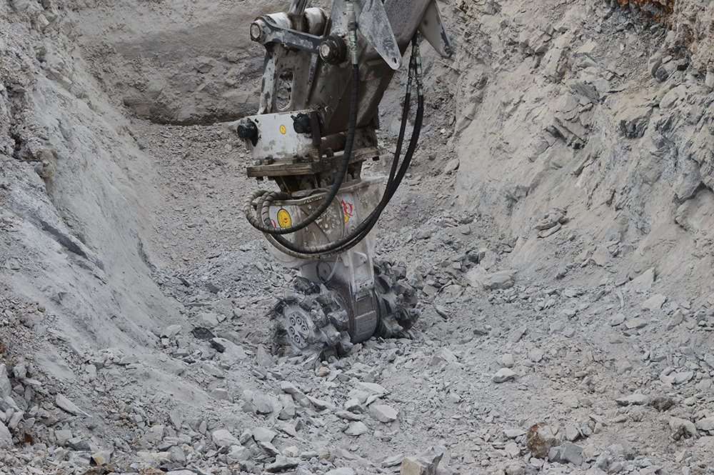 Antraquip AQ4 Cutting 100MPa Limestone