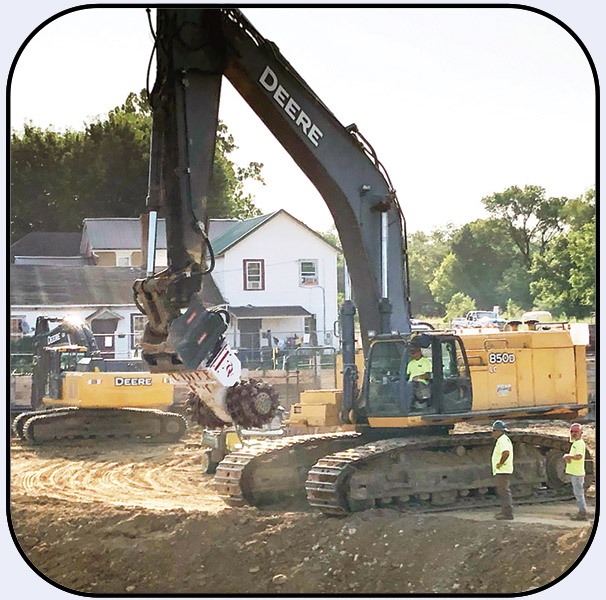 AQ-6 on JD850 with Oil Quick Coupler on Major Pipeline Project in Hard ...