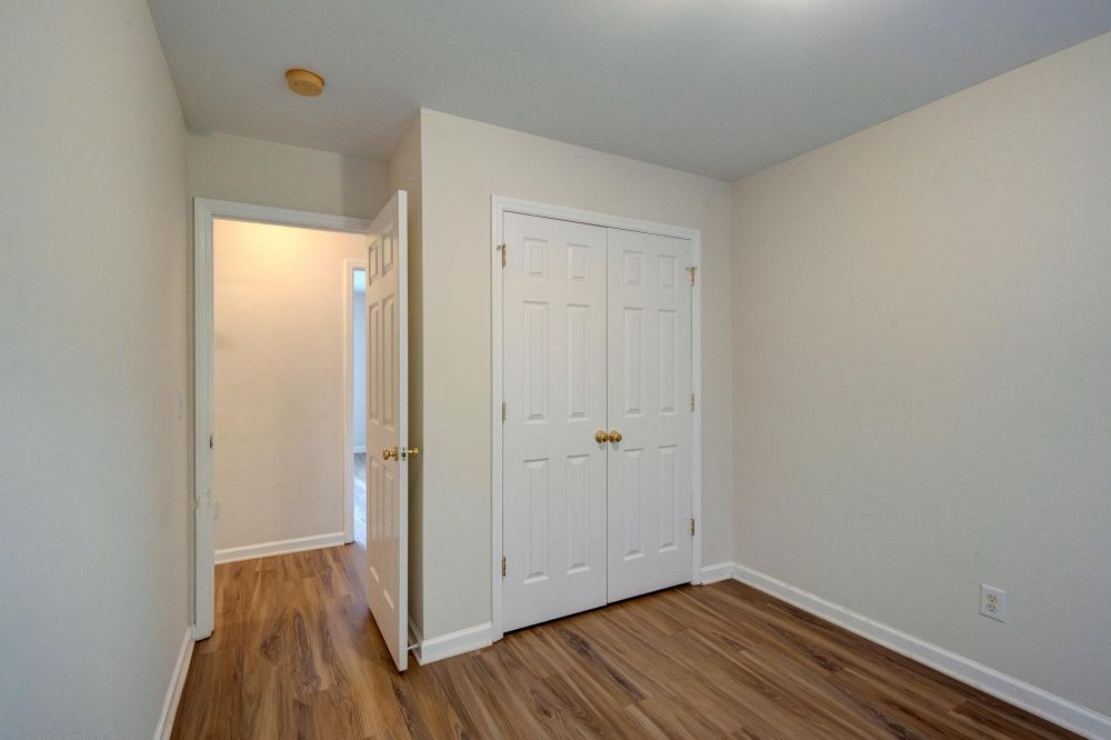 Near Duke - Housing Guide - The Chronicle's guide to housing and dining ...