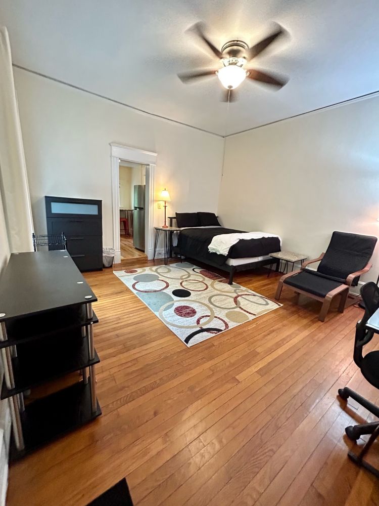 Near Duke - Housing Guide - The Chronicle's guide to housing and dining ...