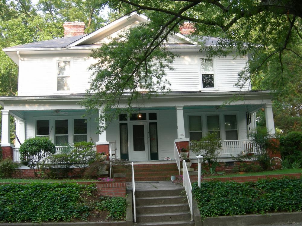 Near Duke - Housing Guide - The Chronicle's guide to housing and dining ...