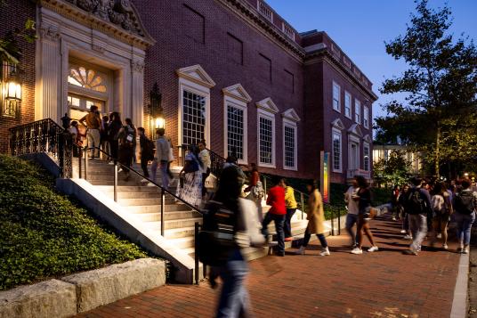 Harvard Art Museums at Night | Harvard Art Museums