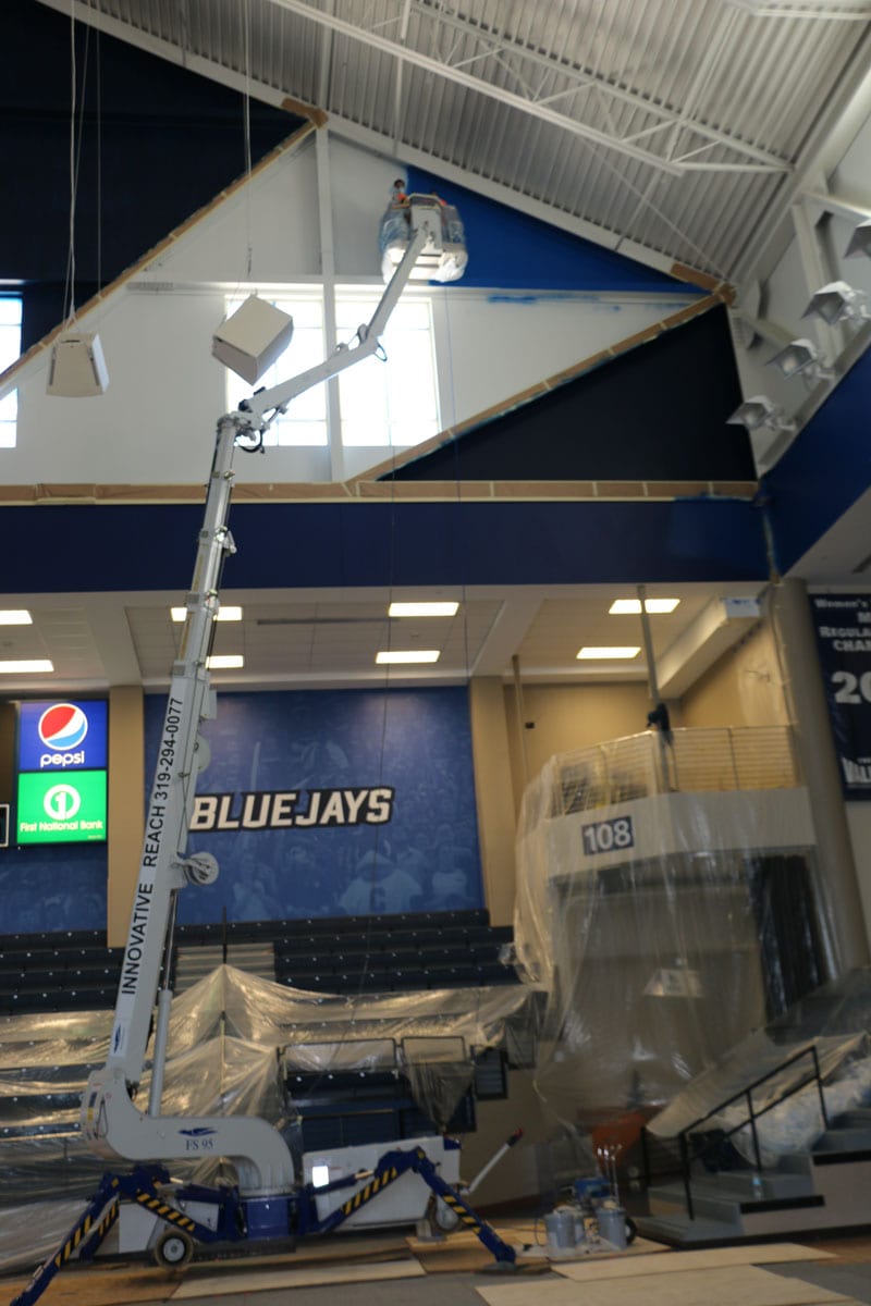 What Is An Atrium Lift? - Innovative Reach Manlift Rentals