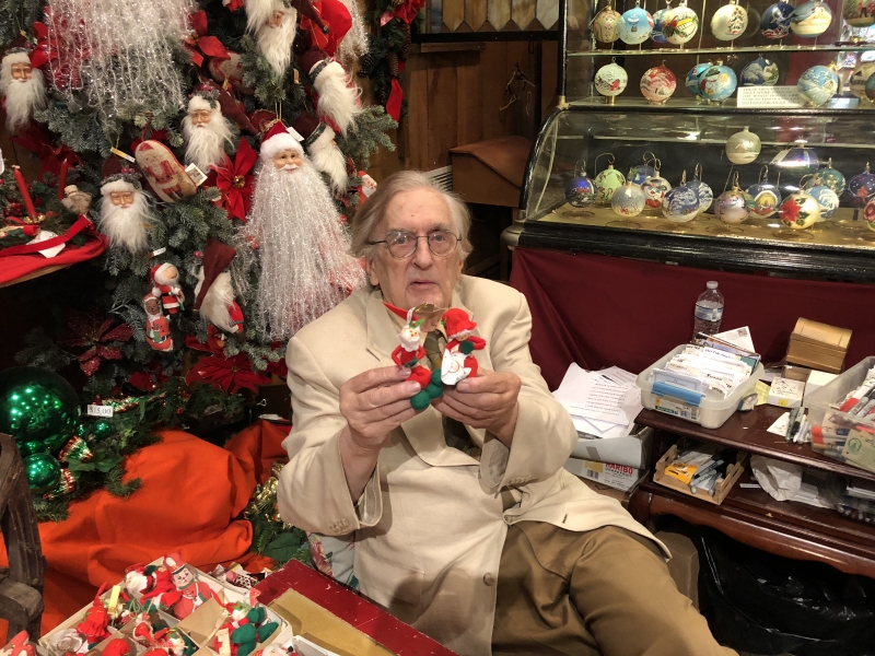 The World Mourns A Legend, Bill Hixson - The Lakewood Observer