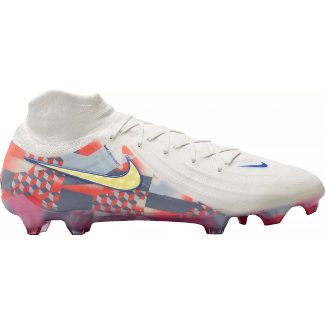 Nike / Phantom Luna 2 Elite FG Soccer Cleats