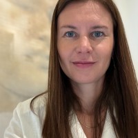 Isabel De Beus Email & Phone Number | Papaya Clothing Interim ...