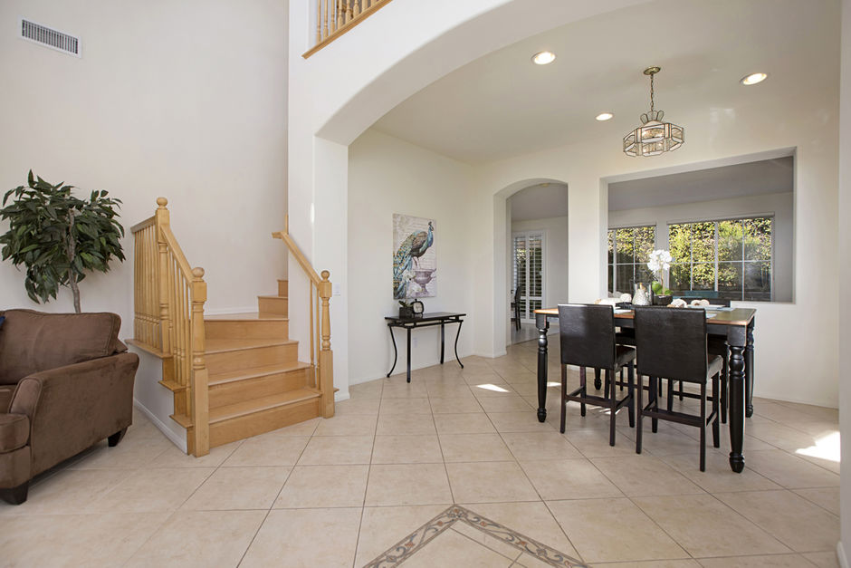 8142 Gilman Court La Jolla, California by Karen Hickman