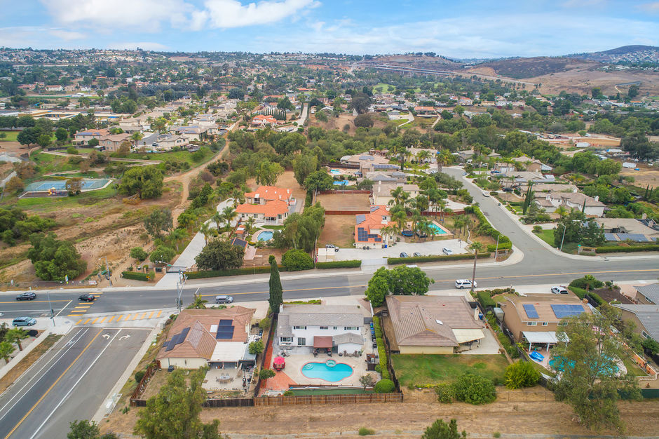 5554 Central Ave Bonita, California