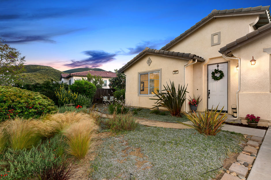 267 Violet Ave San Marcos, California by Barrie & AnneMarie Crake