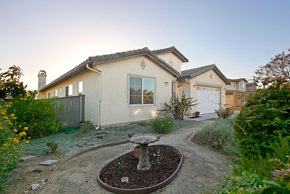 267 Violet Ave San Marcos, California by Barrie & AnneMarie Crake