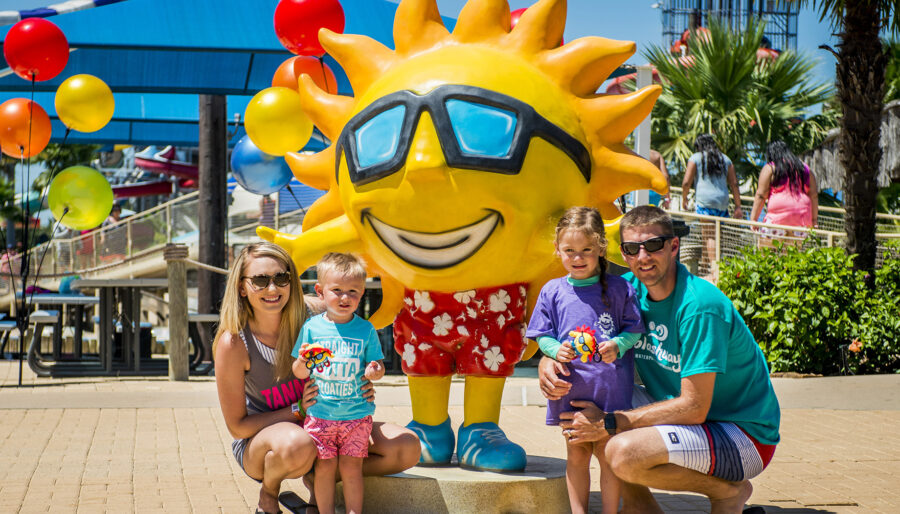 4 Places to Snap a Pic with Ray | Splashway