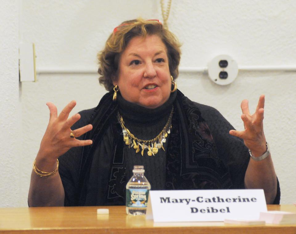 Upstairs on the Square | News | The Harvard Crimson