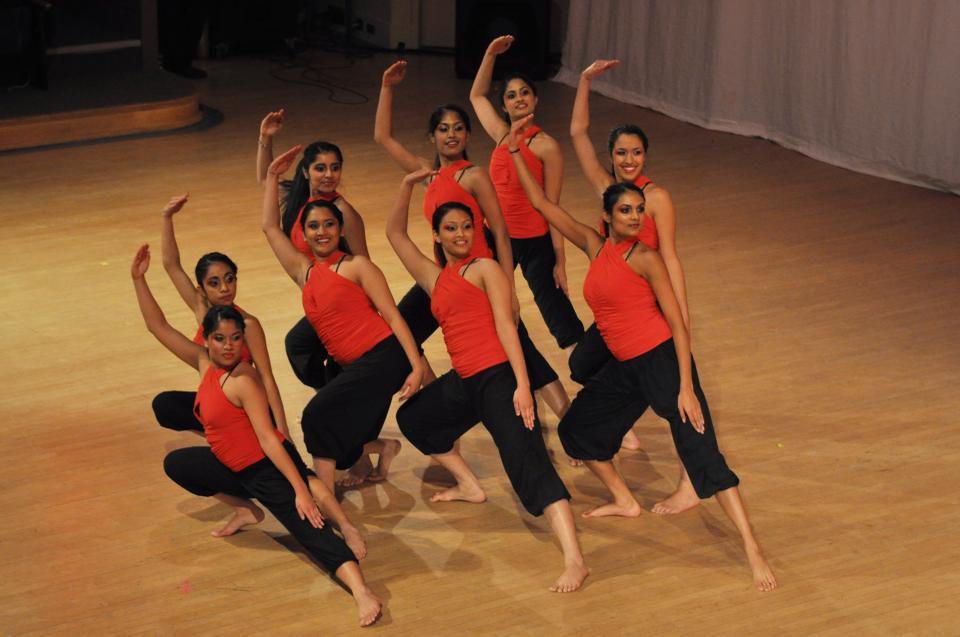 South Asian Dance Company presents Raunak 2011 | Arts | The Harvard Crimson