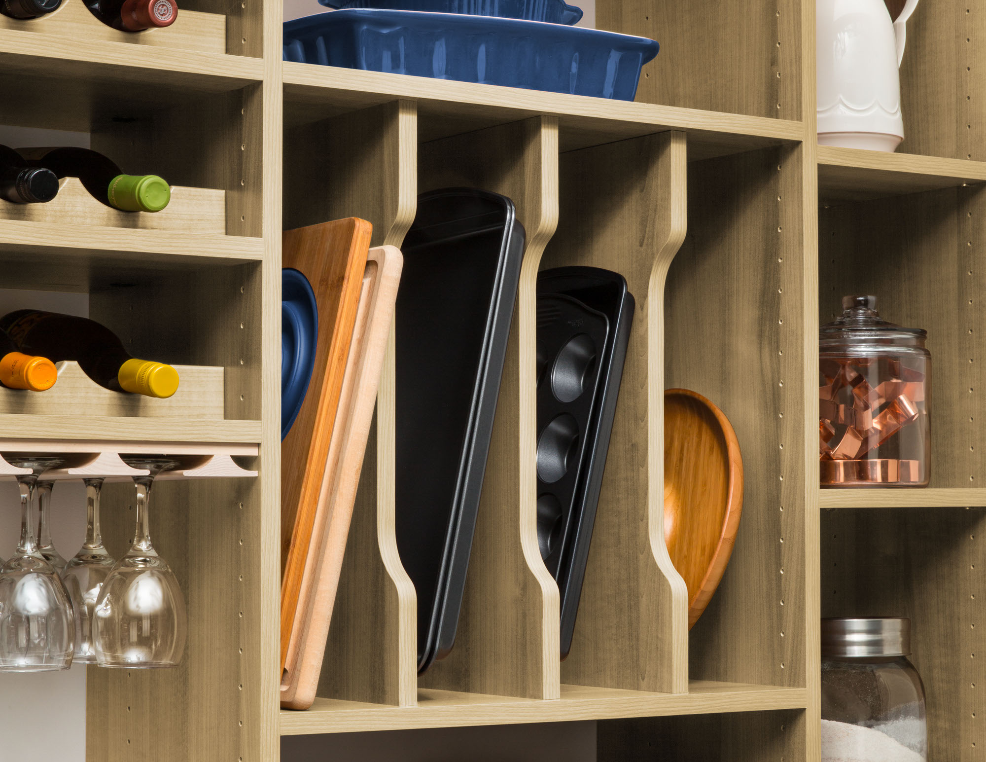 Decanting Area | EasyClosets