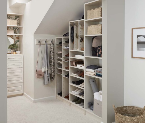 Women's Slanted Ceiling Walk-In | EasyClosets