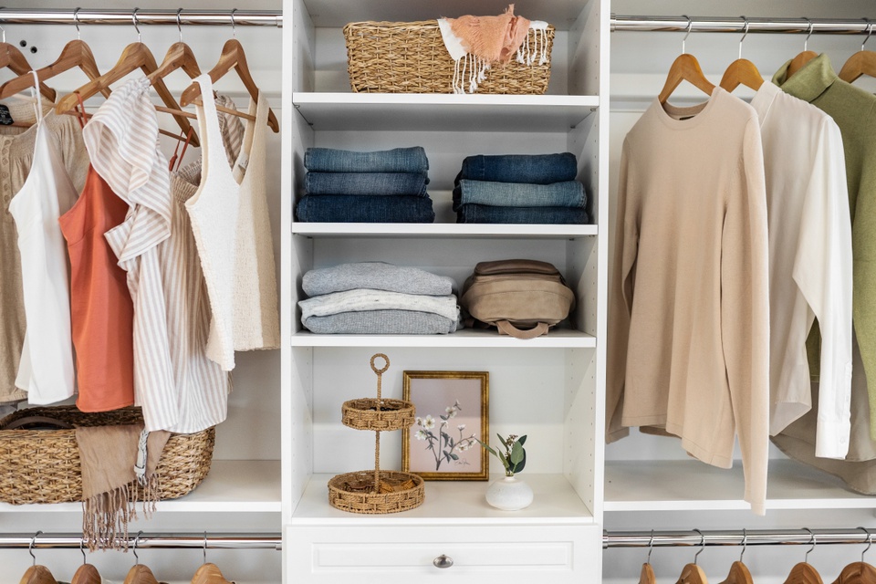 Custom Closet Organization Solutions for Reach-in and Walk-in Closets ...