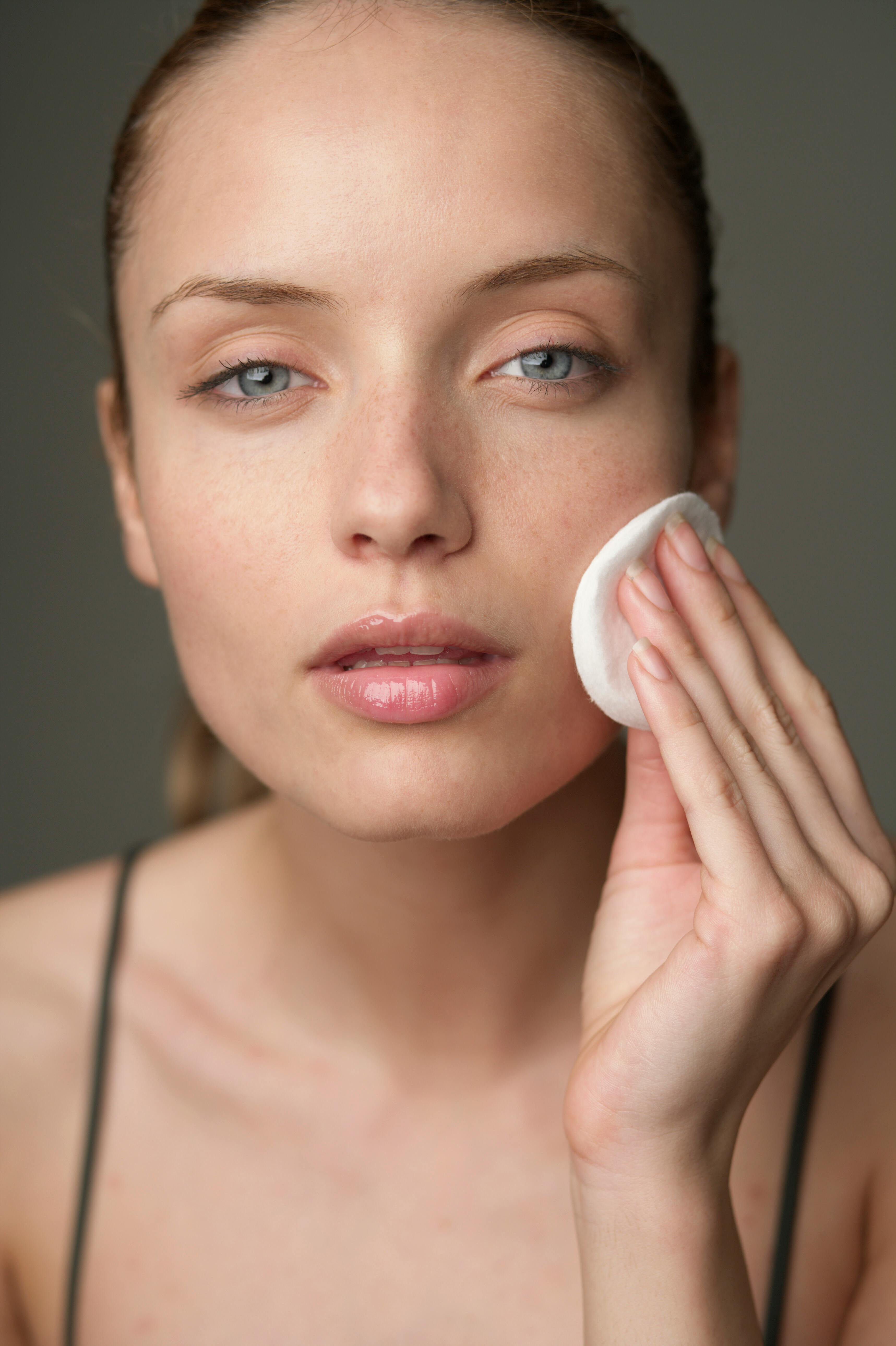 The 'Clean Girl' Aesthetic and the Pressure to Be Emotionally Perfect