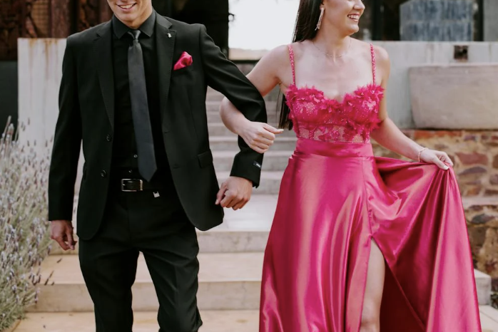 How to Plan a Prom at Home