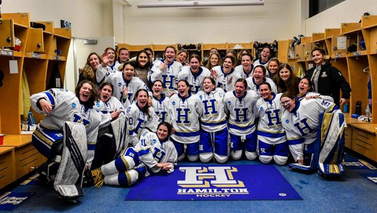 Women's Hockey Wins NCAA Debut in Sold-out Russell Sage Rink - News ...
