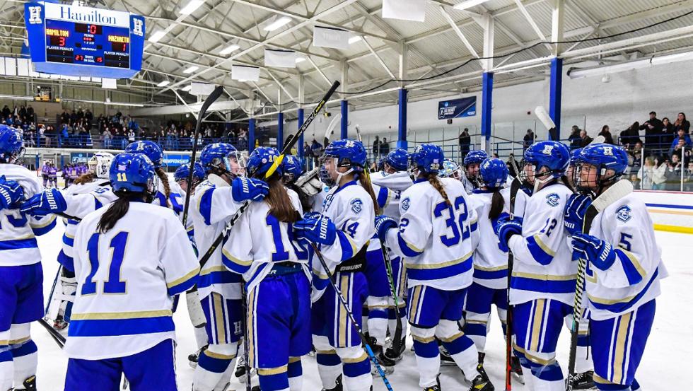 Women's Hockey Wins NCAA Debut in Sold-out Russell Sage Rink - News ...