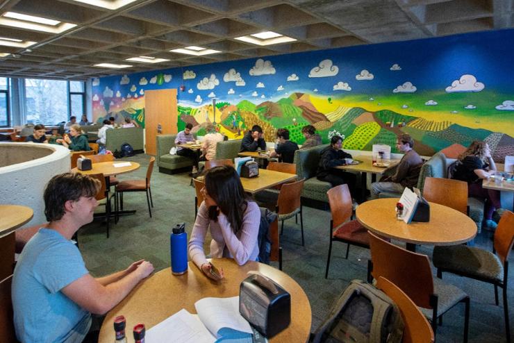 Campus Life - Campus Living - Campus Dining - Hamilton College