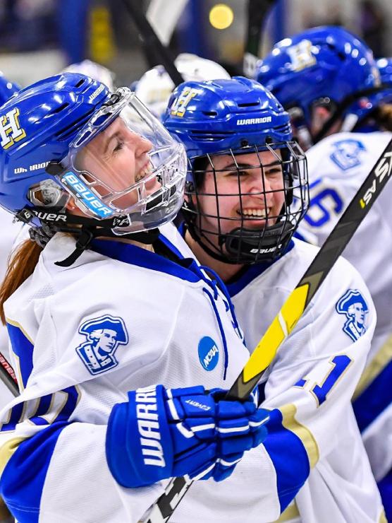 Women's Hockey Wins NCAA Debut in Sold-out Russell Sage Rink - News ...