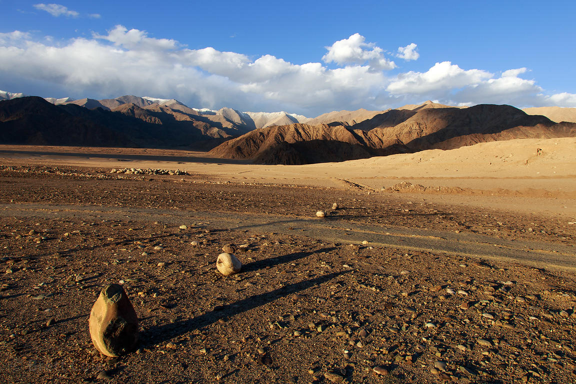 Brett Cole Photography | Himalayan desert near Karu, Ladakh, India photo
