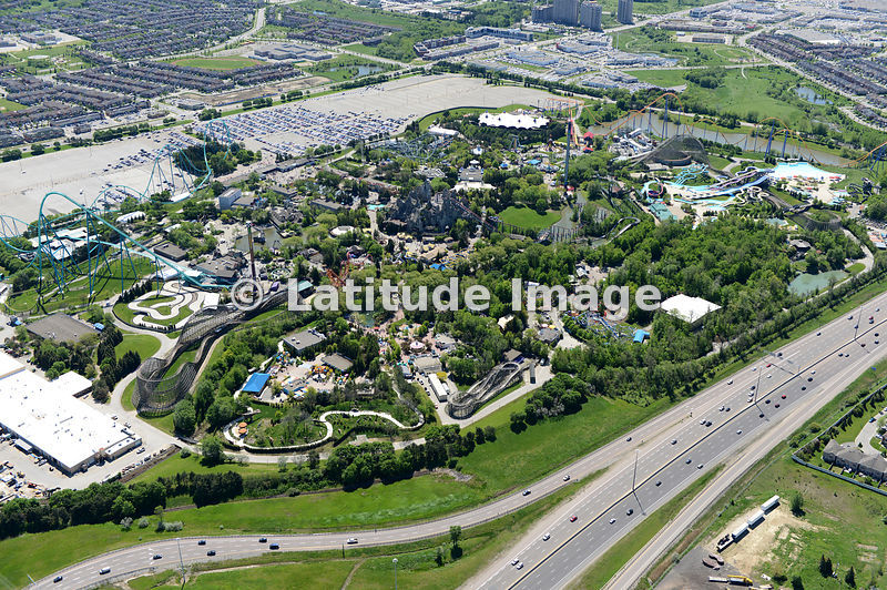 Latitude Image | Canada's Wonderland, Vaughan aerial photo