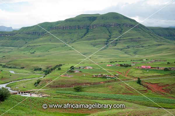 Photos and pictures of: Rural villages in the Northern Drakensberg ...