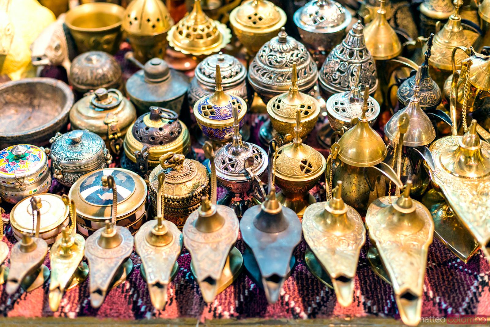 Matteo Colombo Travel Photography | Oman, Muscat. Souvenirs for sale in ...