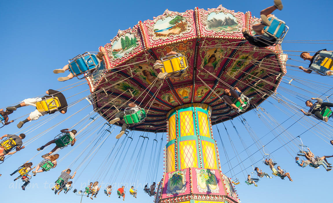 ALISON TOON | PHOTOGRAPHER | Tradional fairground ride