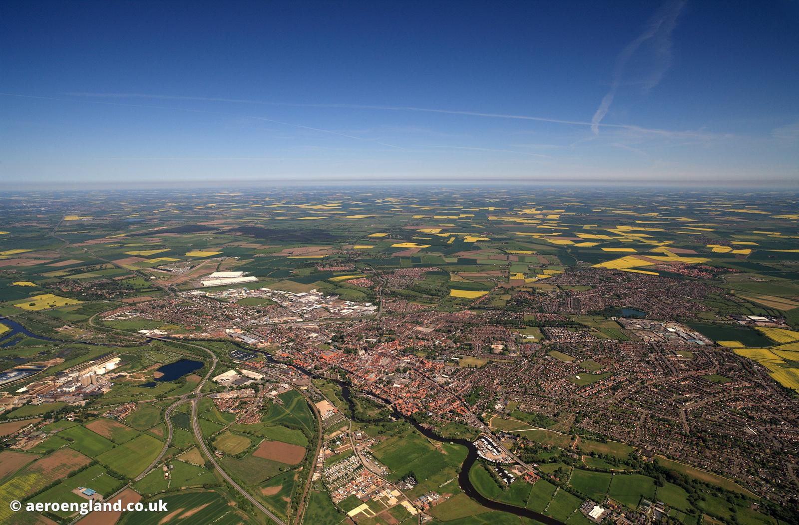 aeroengland | aerial photograph of Newark-on-Trent Nottinghamshire ...