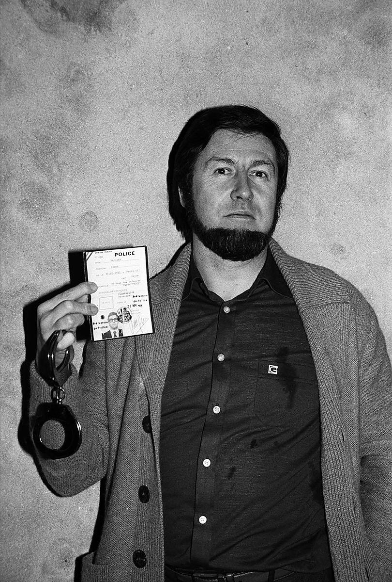 ALAIN BIZOS PHOTOGRAPHY | Jacques Mesrine (1979) - Le Commissaire ...